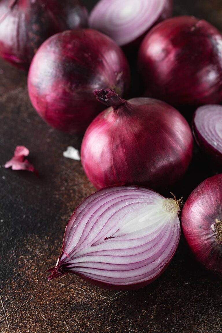 Red, White or Yellow? Our Guide To The Different Types Of Onions ...