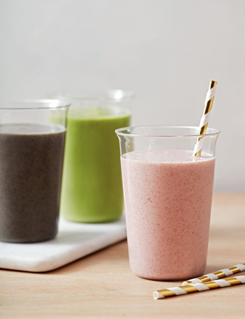 Giada Veggie-Berry Breakfast Smoothie | Giada Recipes